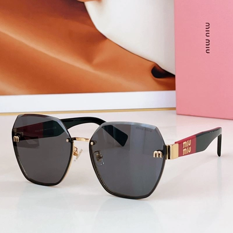 Top mirror Miu Miu Sunglasses
