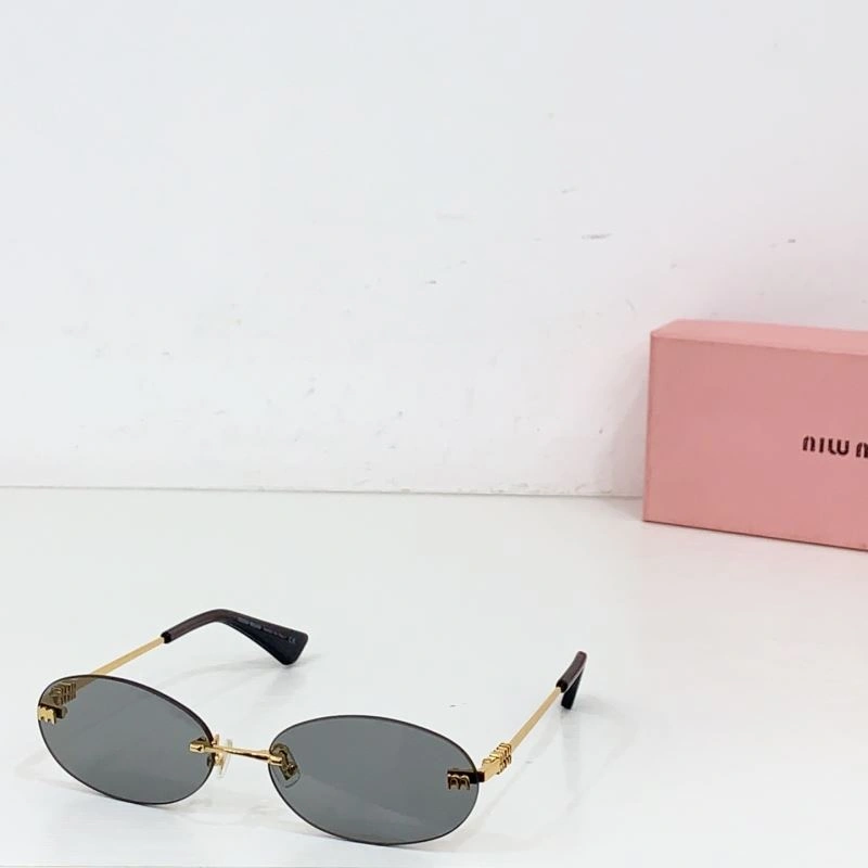 Accurate model Miu Miu Sunglasses