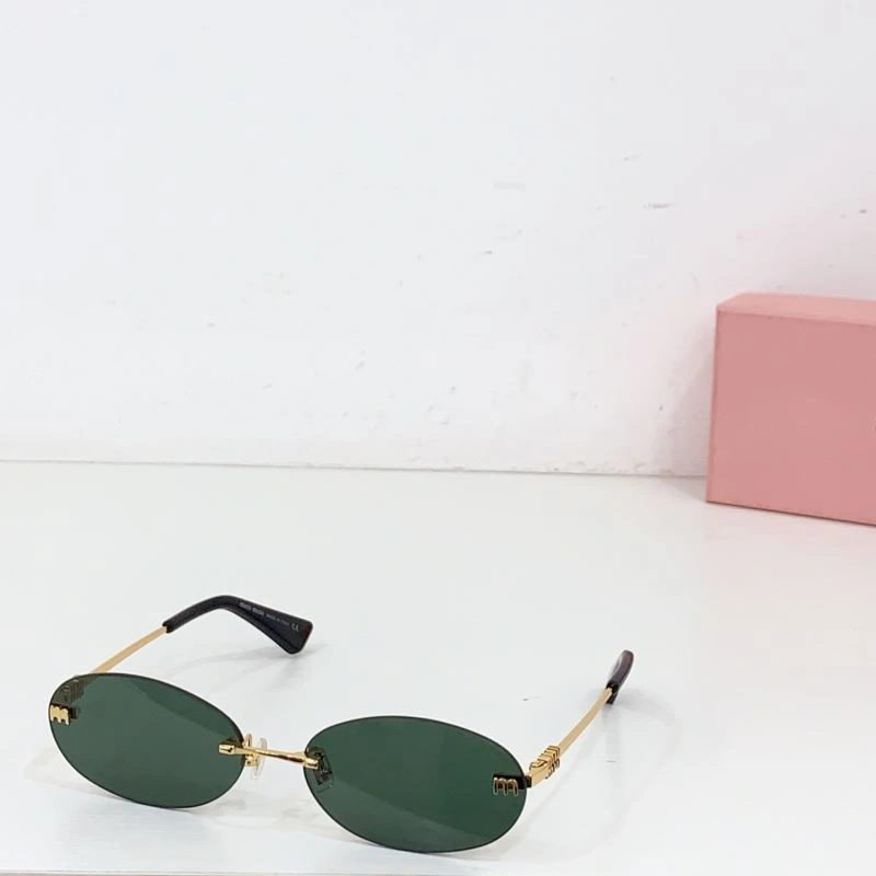 Accurate model Miu Miu Sunglasses