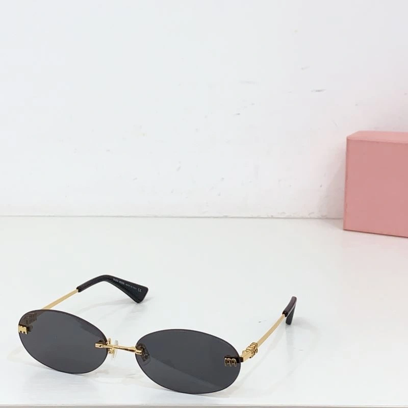 Accurate model Miu Miu Sunglasses