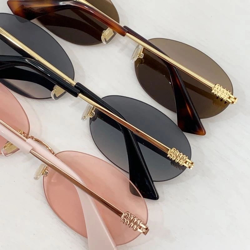 Accurate model Miu Miu Sunglasses