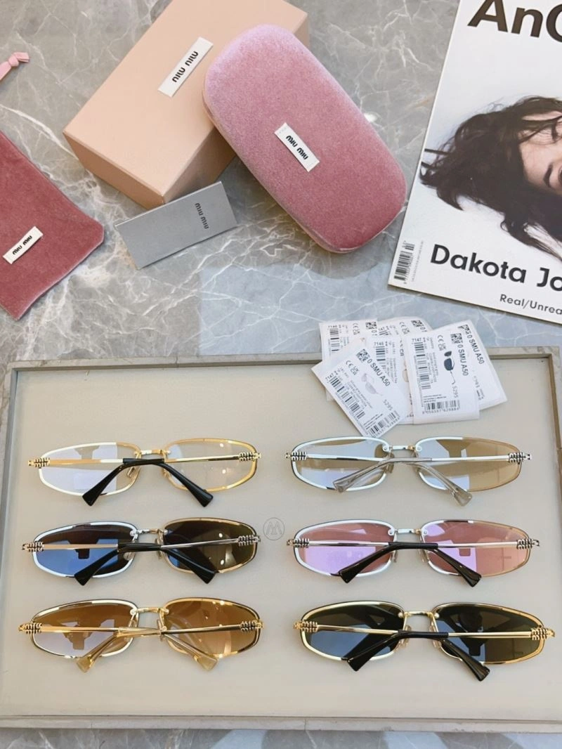 Top mirror Miu Miu Sunglasses