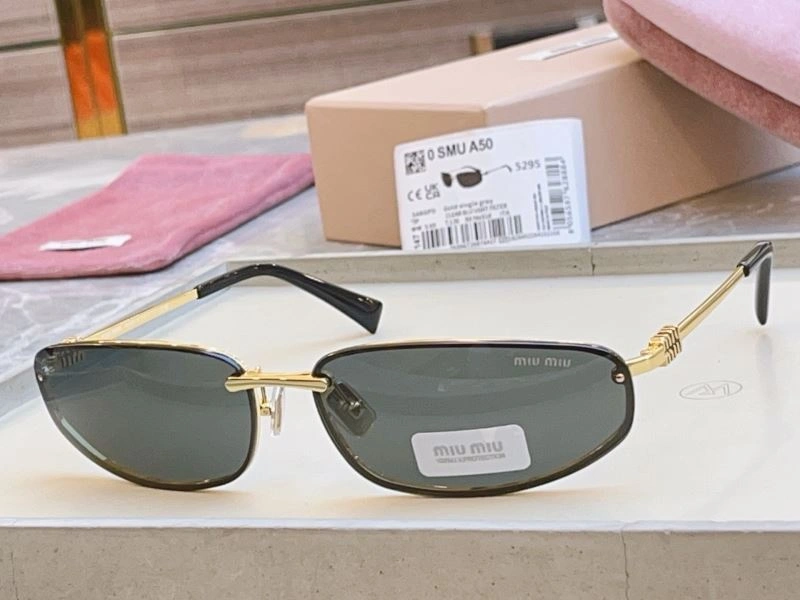Top mirror Miu Miu Sunglasses