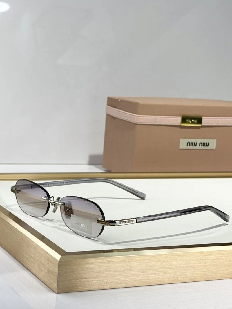 Exact replica Miu Miu Sunglasses