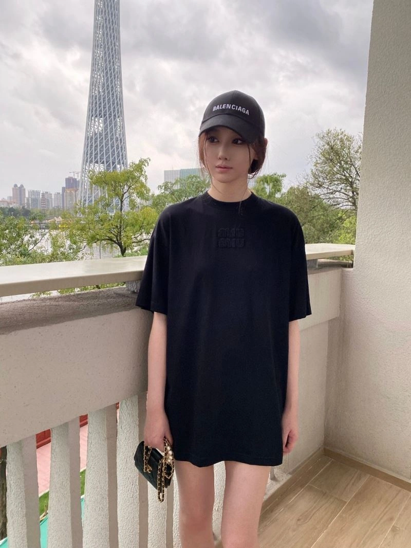 Bargain Miu Miu T-Shirts