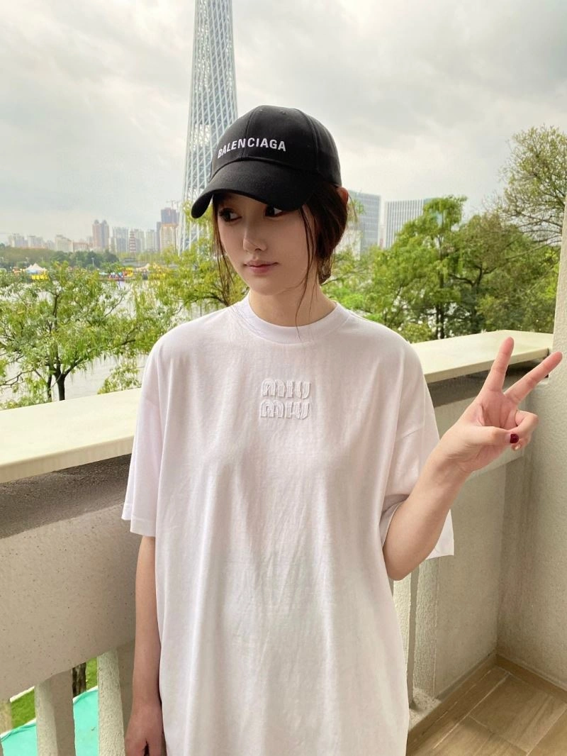 Bargain Miu Miu T-Shirts