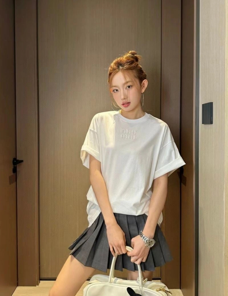 Bargain Miu Miu T-Shirts