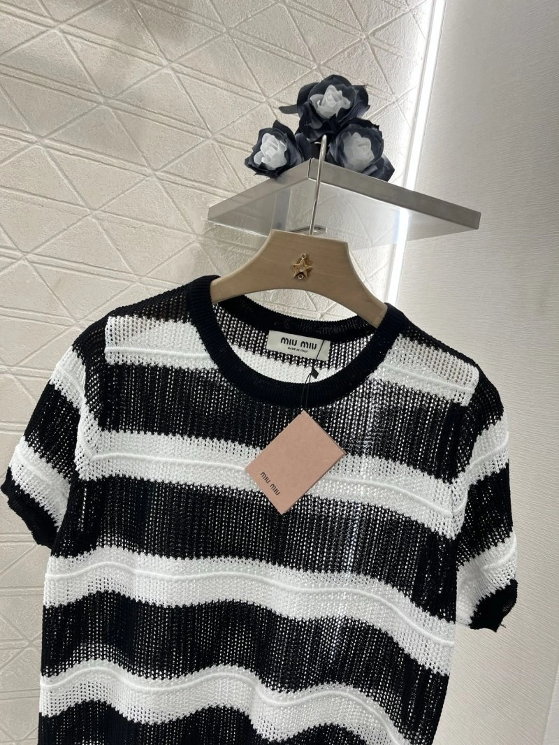 Bargain Miu Miu T-Shirts