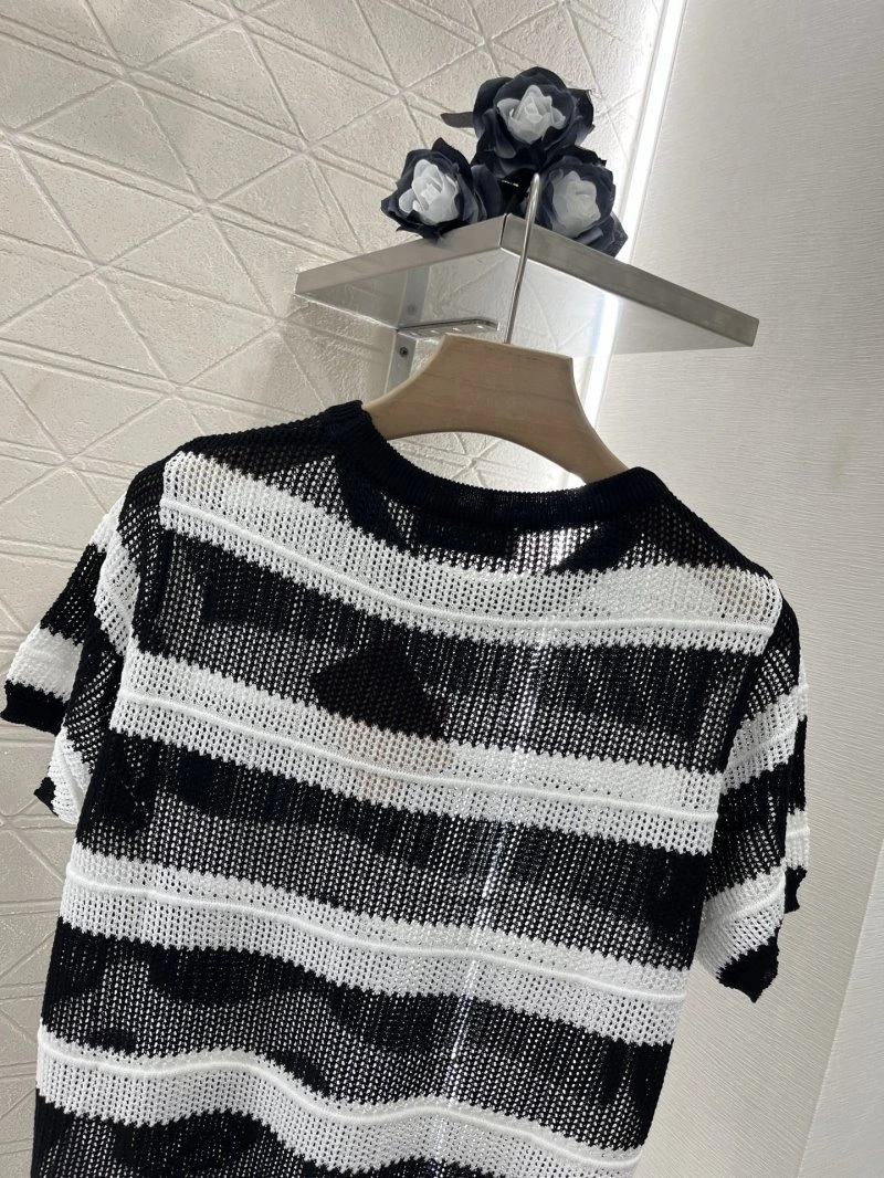 Bargain Miu Miu T-Shirts