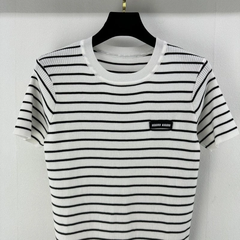 Bargain Miu Miu T-Shirts