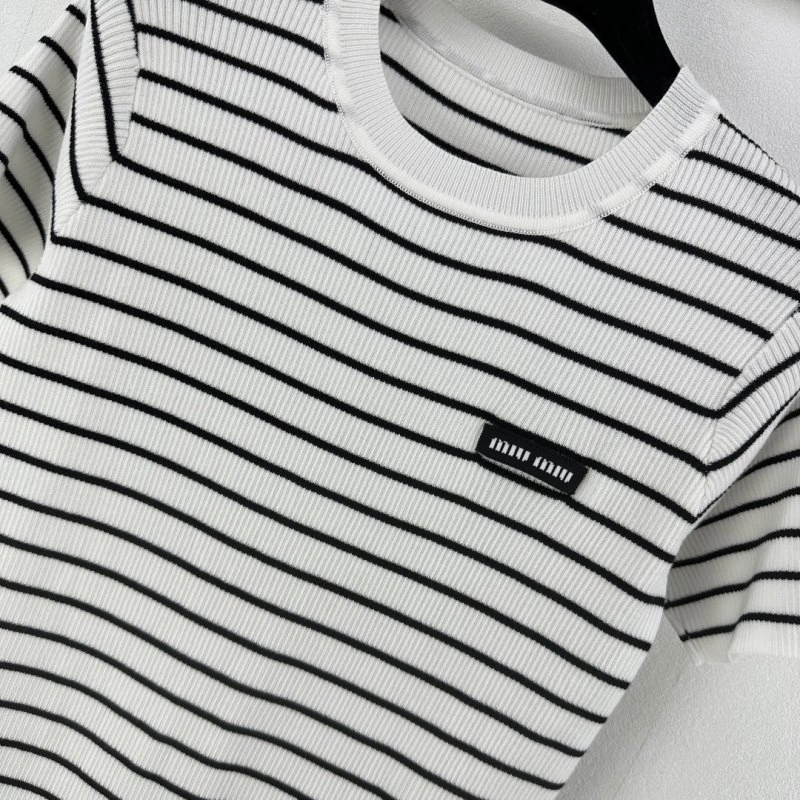 Bargain Miu Miu T-Shirts