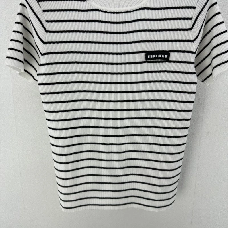 Bargain Miu Miu T-Shirts