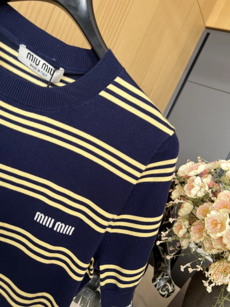 Bargain Miu Miu T-Shirts