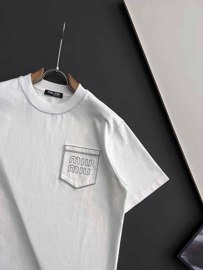 Bargain Miu Miu T-Shirts