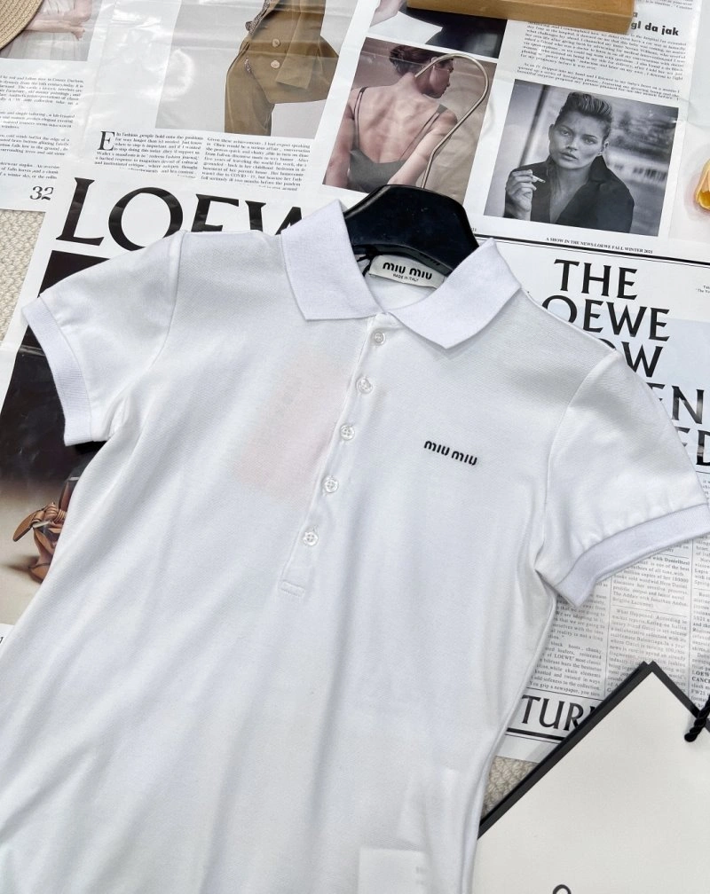 Bargain Miu Miu T-Shirts