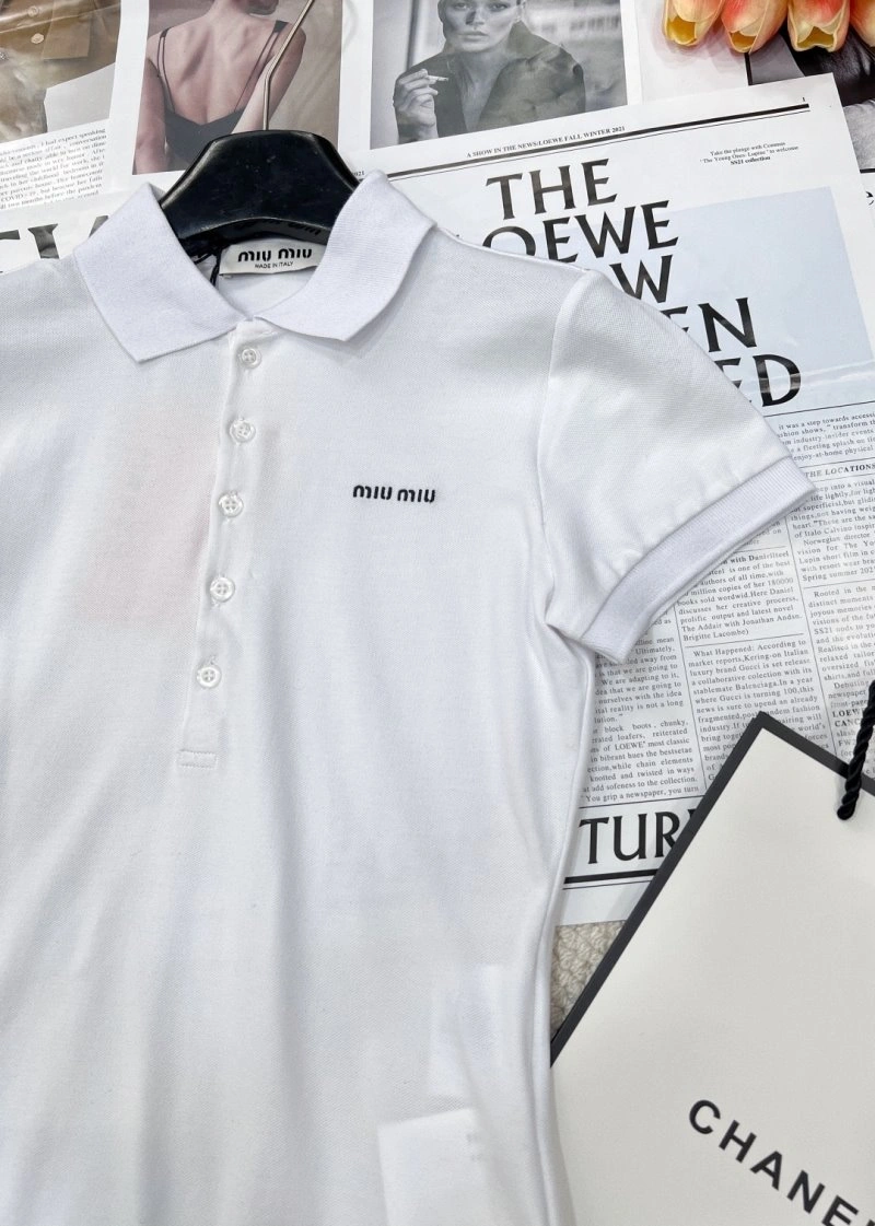 Bargain Miu Miu T-Shirts