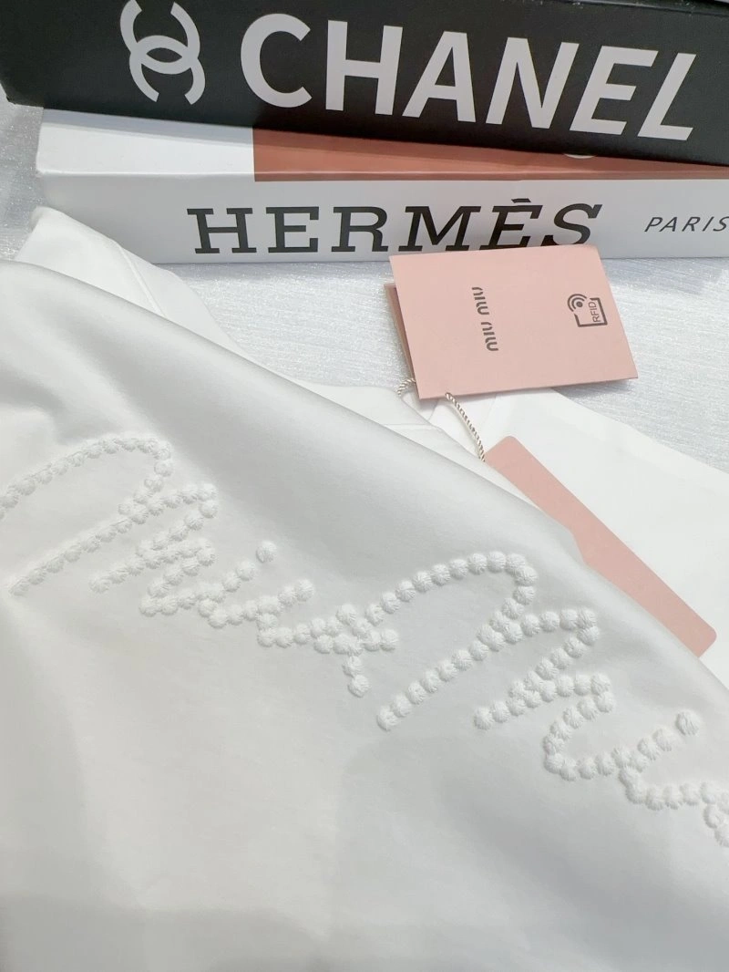 Budget-friendly Miu Miu T-Shirts