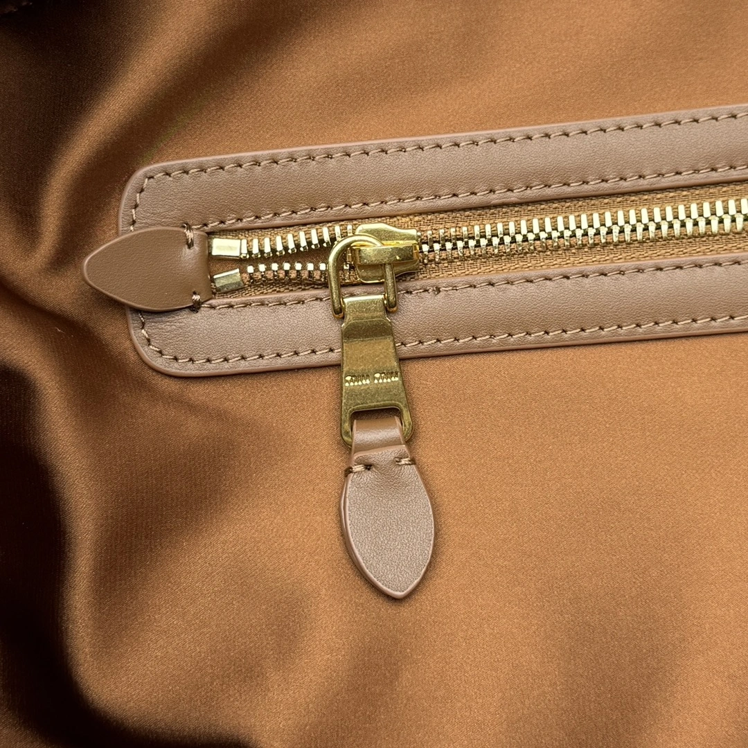 Economical Miu Miu Top Handle Bags