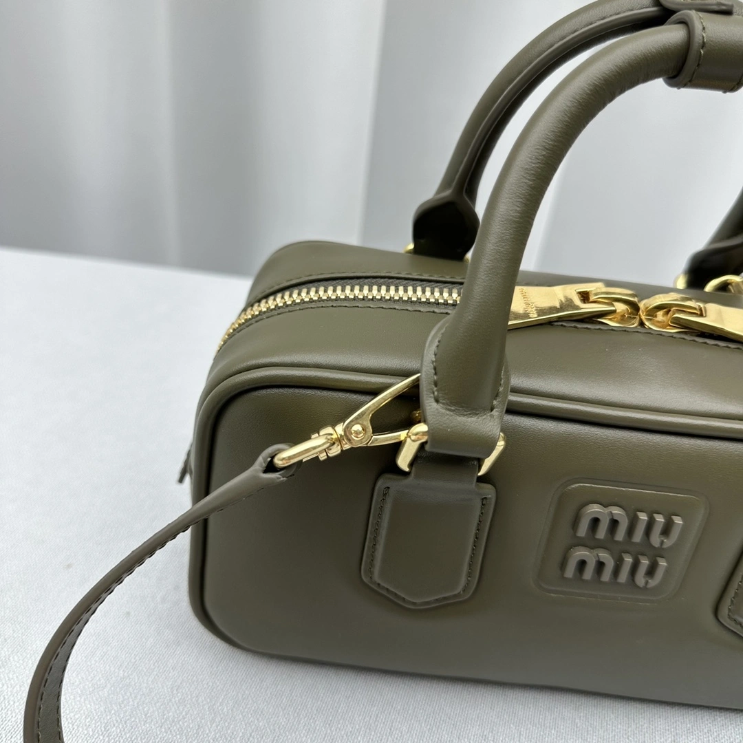Accurate model Miu Miu Top Handle Bags