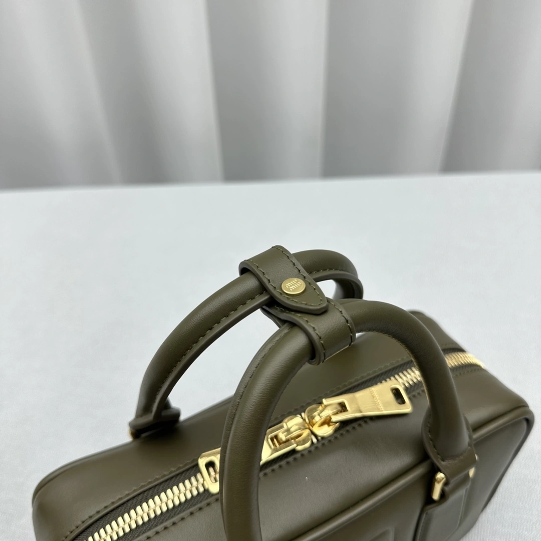 Accurate model Miu Miu Top Handle Bags