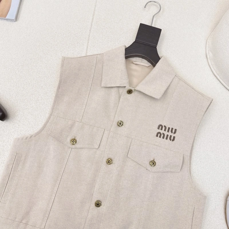Top match Miu Miu Vest