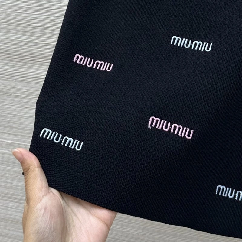Accurate model Miu Miu Vest