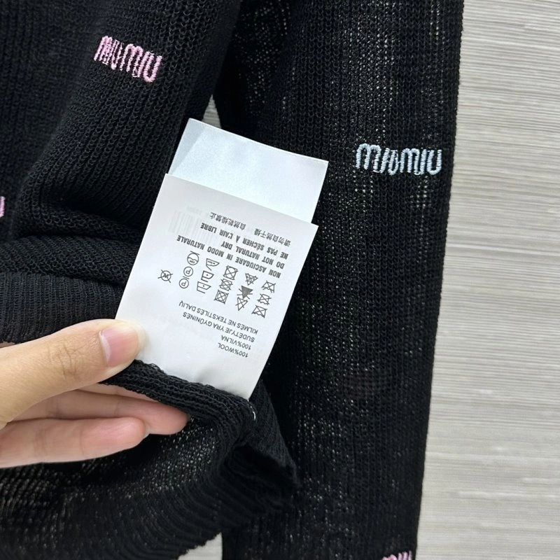 Accurate model Miu Miu Vest