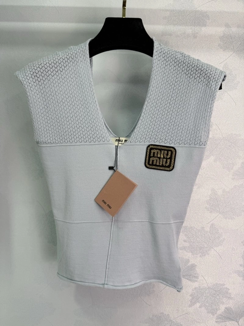 Accurate model Miu Miu Vest