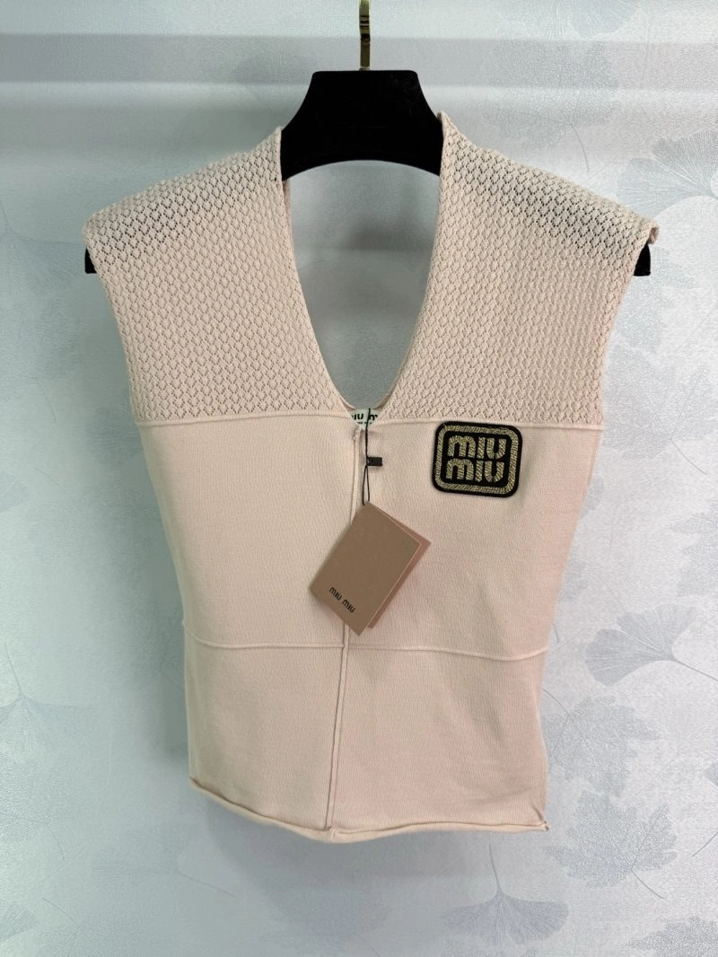 Accurate model Miu Miu Vest