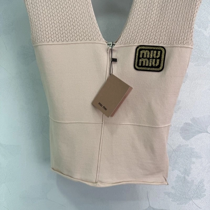 Accurate model Miu Miu Vest