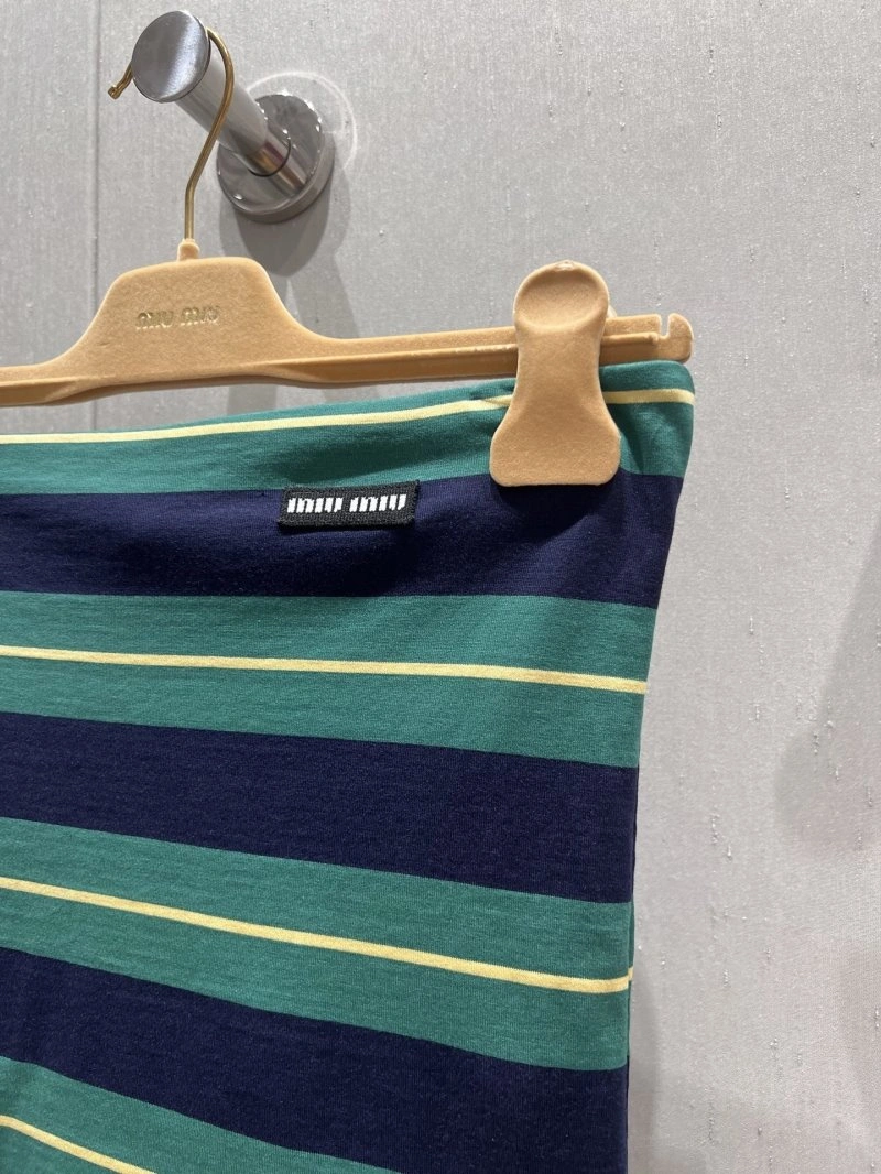 Accurate model Miu Miu Vest