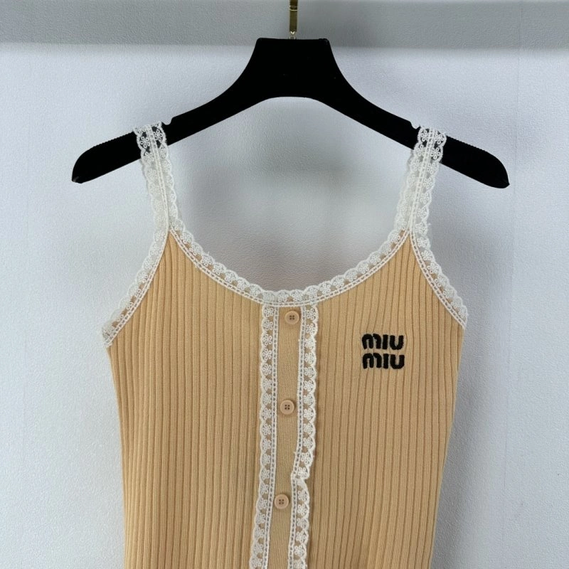 Top match Miu Miu Vest