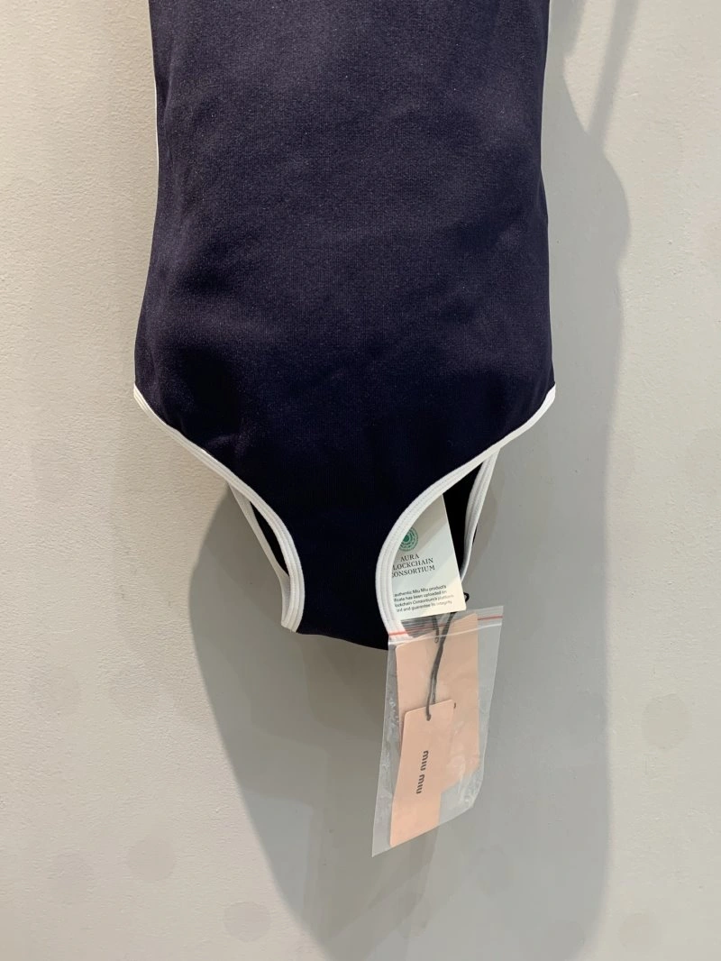 Accurate model Miu Miu Vest