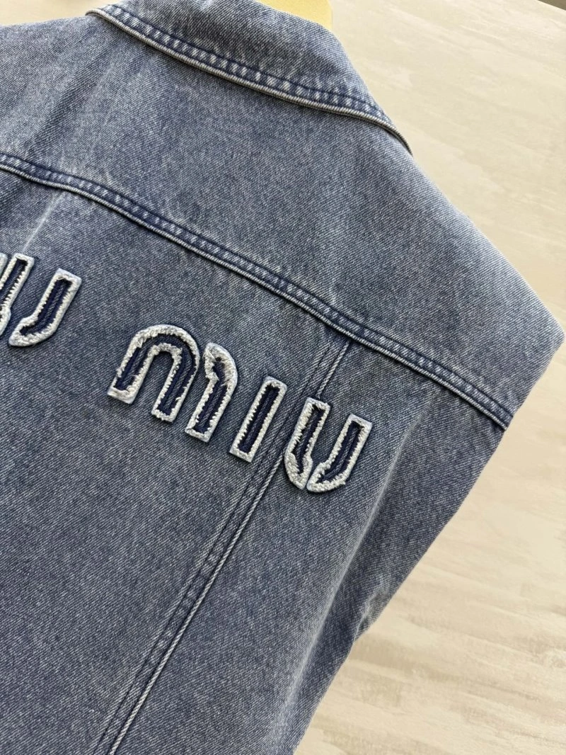 Bargain Miu Miu Vest
