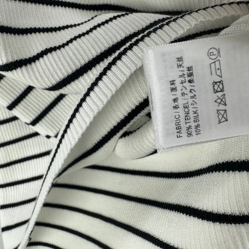 Exact replica Miu Miu Vest