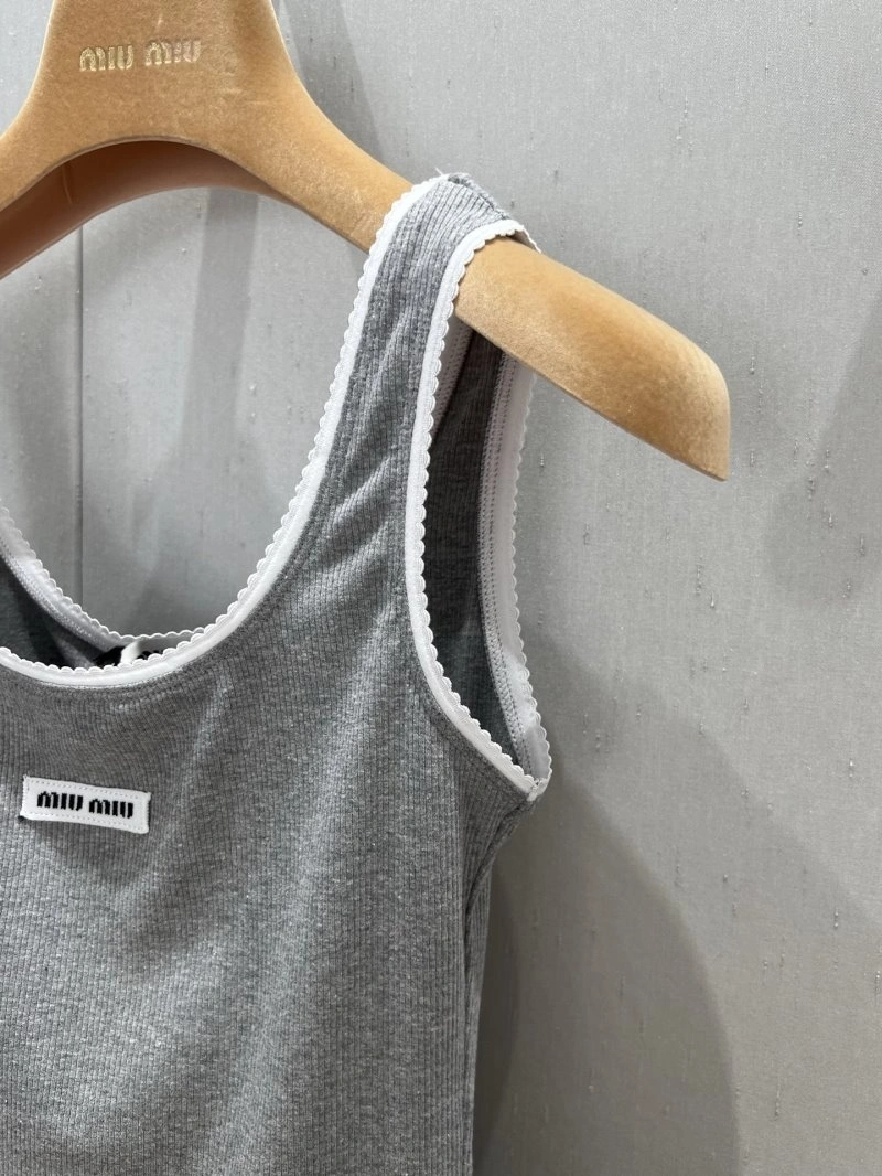 Accurate model Miu Miu Vest