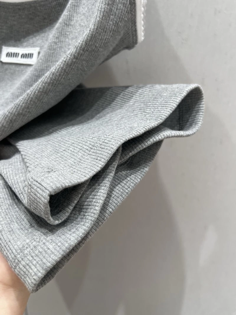 Accurate model Miu Miu Vest