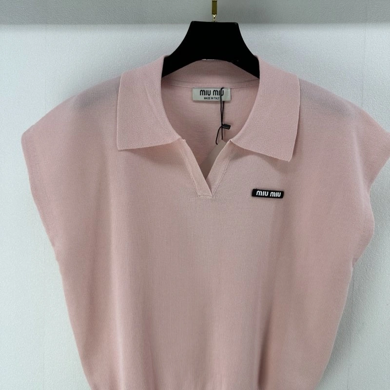 Accurate model Miu Miu Vest