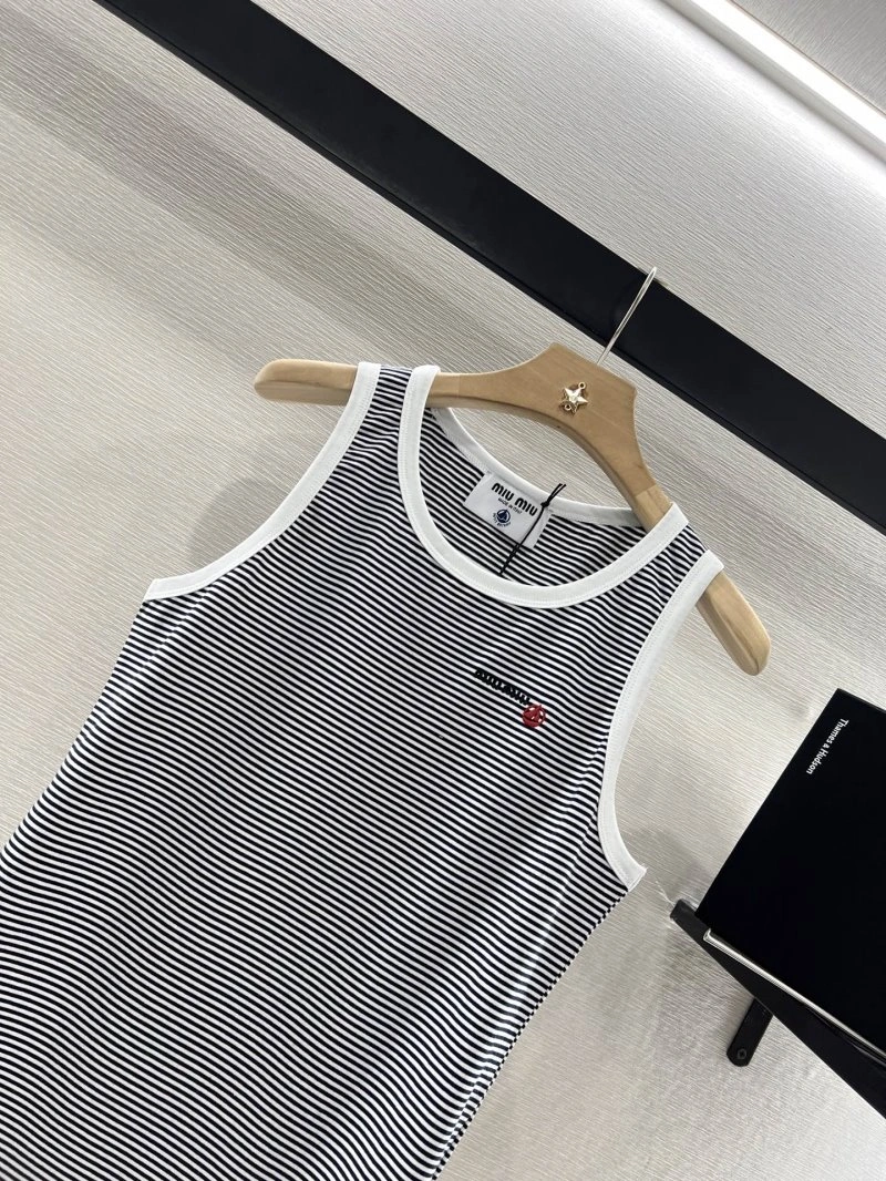 Exact replica Miu Miu Vest