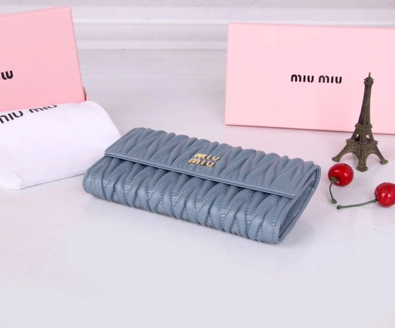 Accurate model Miu Miu Wallets Purse