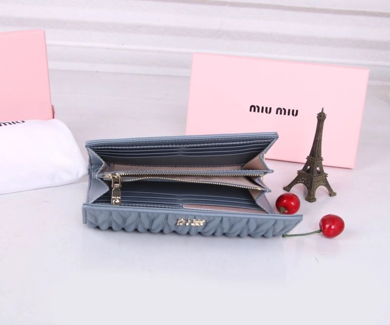 Accurate model Miu Miu Wallets Purse