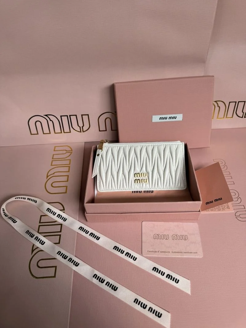 Indistinguishable Miu Miu Wallets Purse