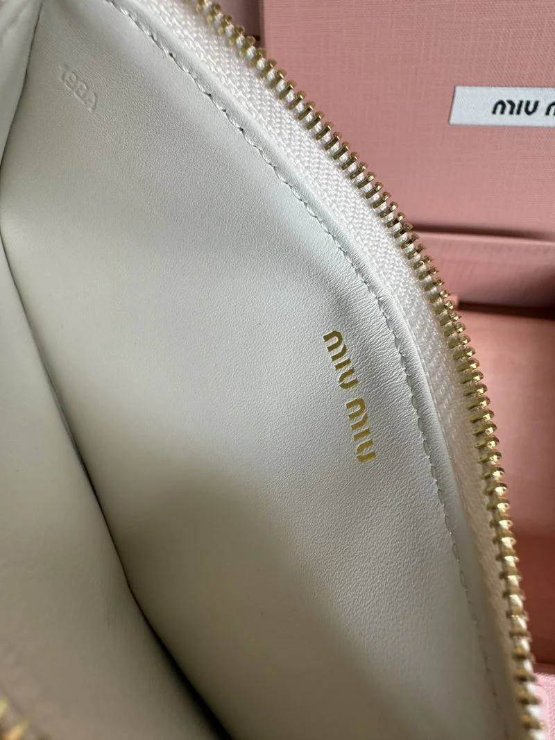 Indistinguishable Miu Miu Wallets Purse