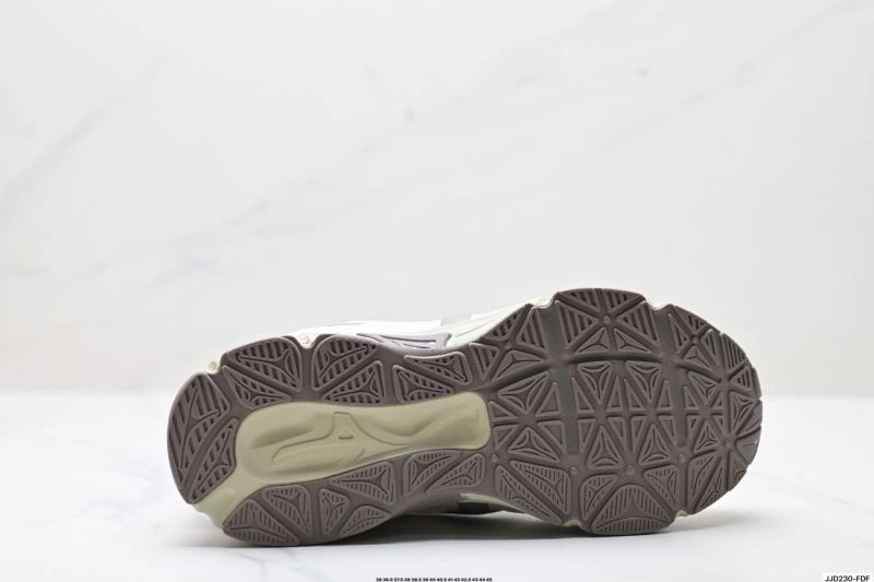 Reasonably priced Mizuno Shoes