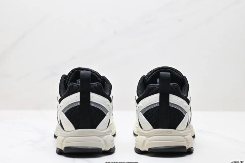 Budget-friendly Mizuno Shoes