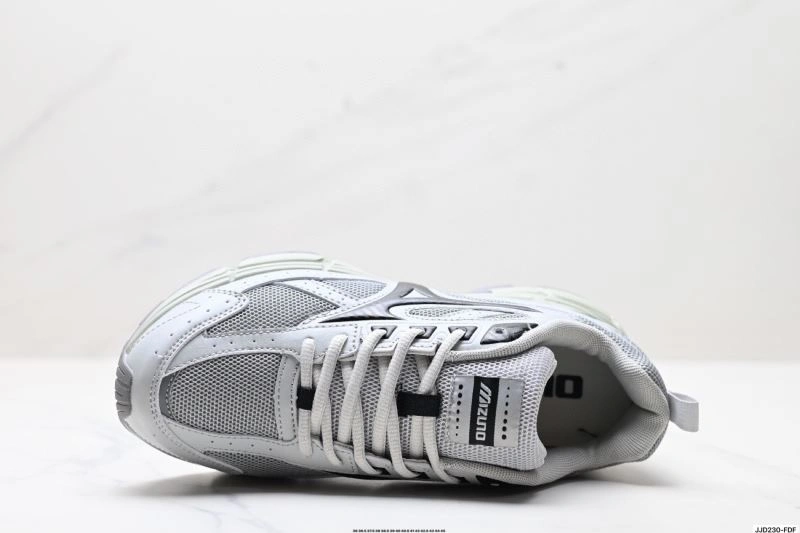 Reasonably priced Mizuno Shoes
