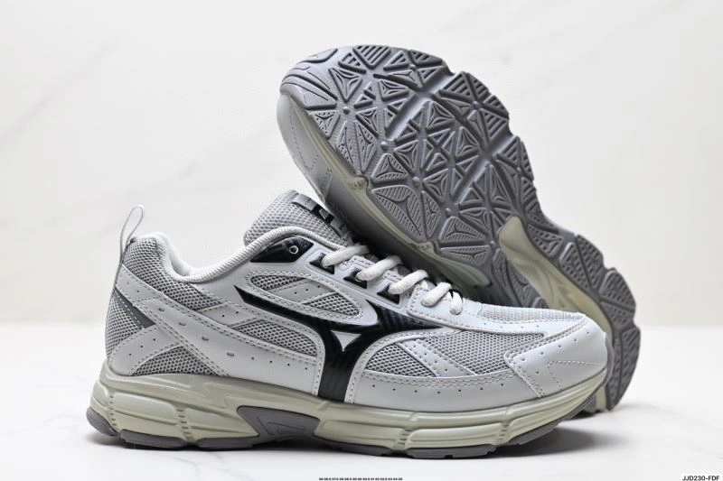 Reasonably priced Mizuno Shoes