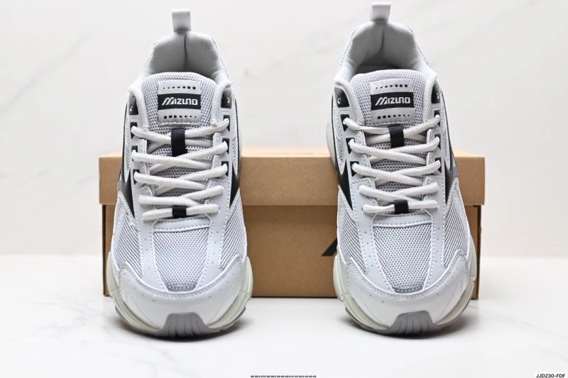 Reasonably priced Mizuno Shoes