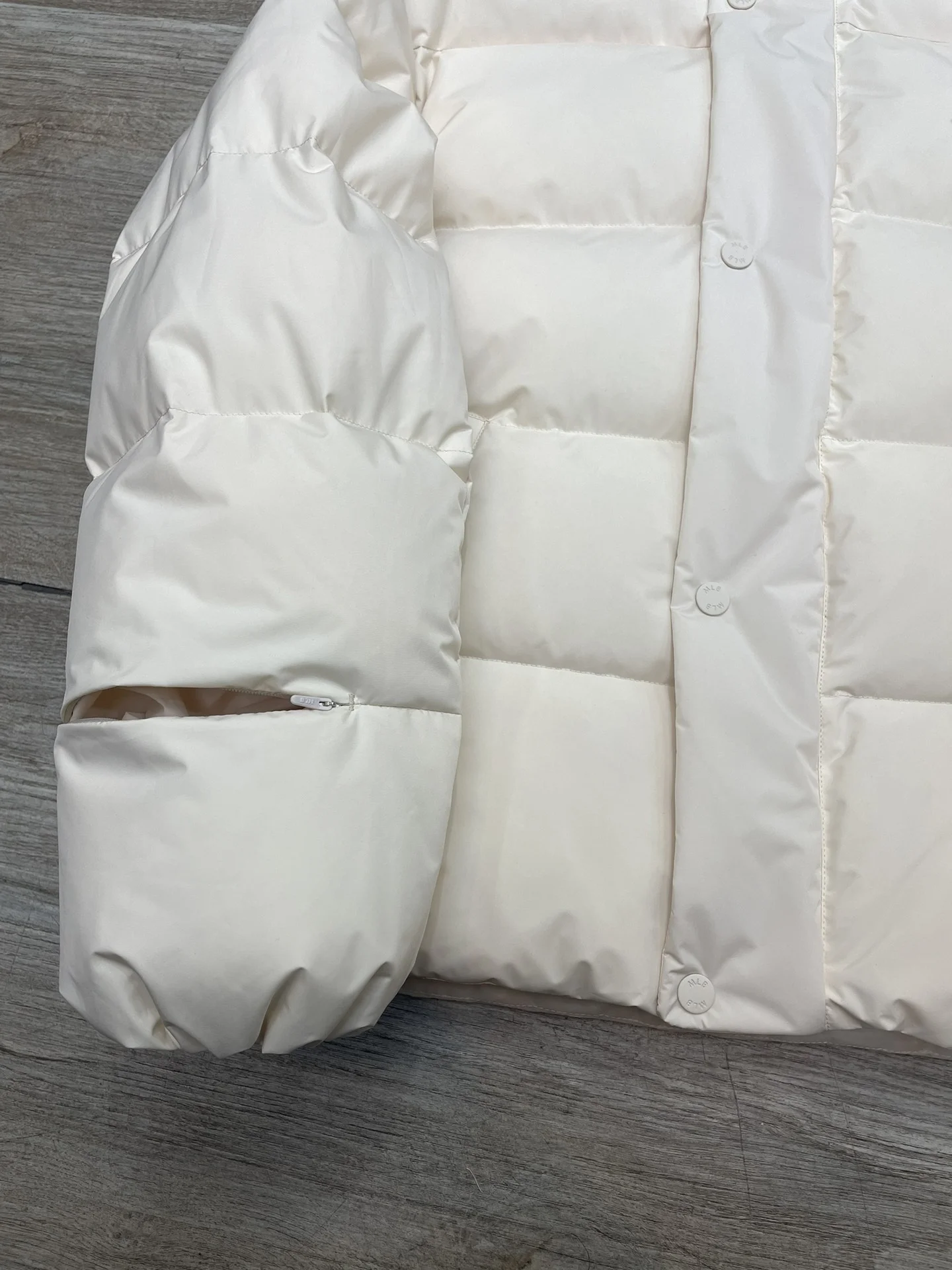 Indistinguishable Mlb Down Jackets