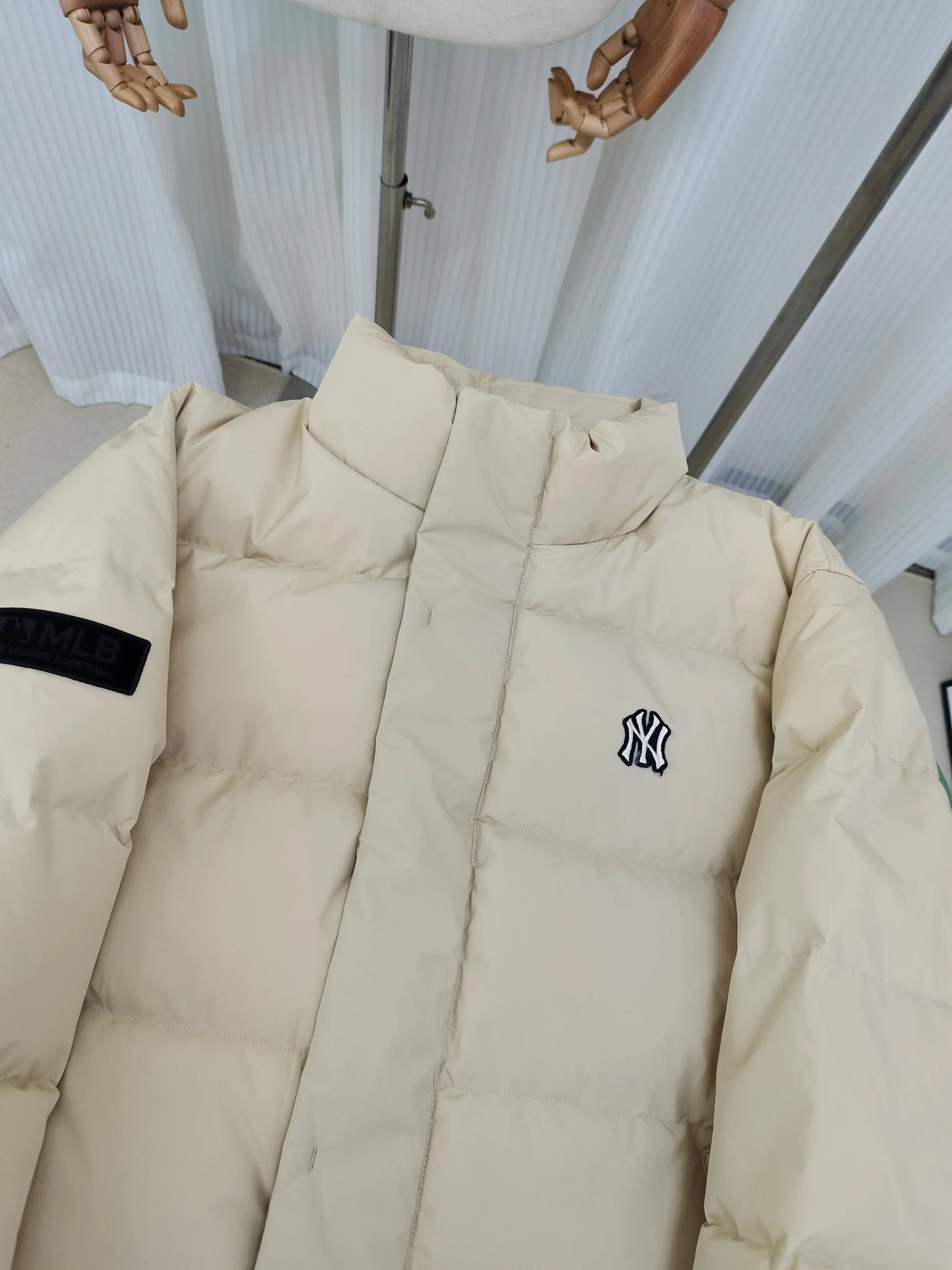 Indistinguishable Mlb Down Jackets